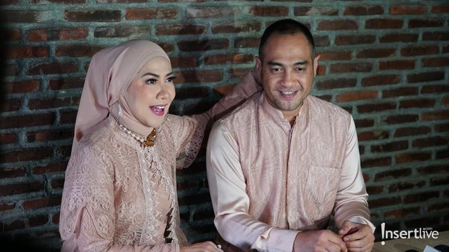 Alasan Venna Melinda Ajak Ferry Irawan Terjun ke Dunia Politik Alasan Venna Melinda Ajak Ferry Irawan Terjun ke Dunia Politik