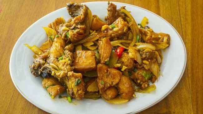 20 Resep Masakan Ayam Sederhana Sehari-hari, Bumbu Pedas hingga Berkuah