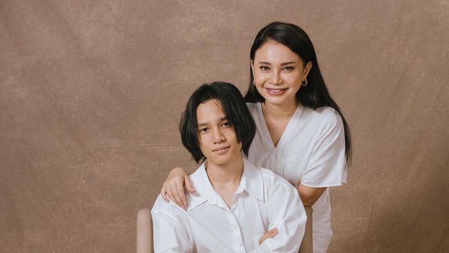 Rossa dan Anak Ucapkan Selamat Lebaran, Komentar Yoyo Padi Jadi Sorotan