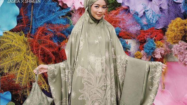 Sebagai Perlengkapan Sholat, Ternyata Mukena Cuma Ada di Indonesia! Lho ...