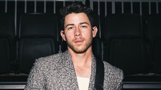 Intip Pesona Gaya Cool dan Manly ala Nick Jonas, Bisa Jadi Ide Outfit ...