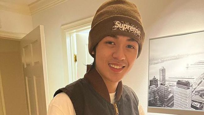 7 Potret Warren Hue Rapper Asal Indonesia yang Tampil di Coachella 2022 ...