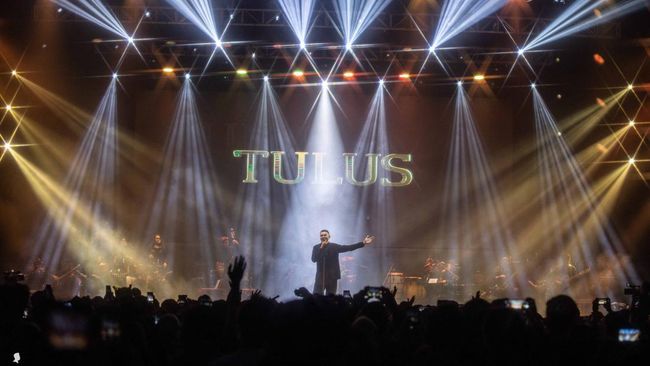 Selain Hati-hati di Jalan, Ini Daftar Lagu Tulus yang Juga Gambarkan ...