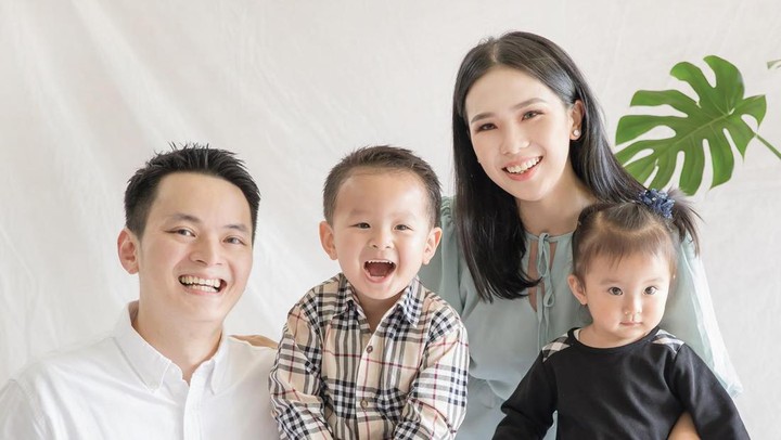 7 Potret Bahagia Chef Devina Hermawan Usai Melahirkan Anak Ketiga BB 4 ... 7 Potret Bahagia Chef Devina Hermawan Usai Melahirkan Anak Ketiga BB 4 ...