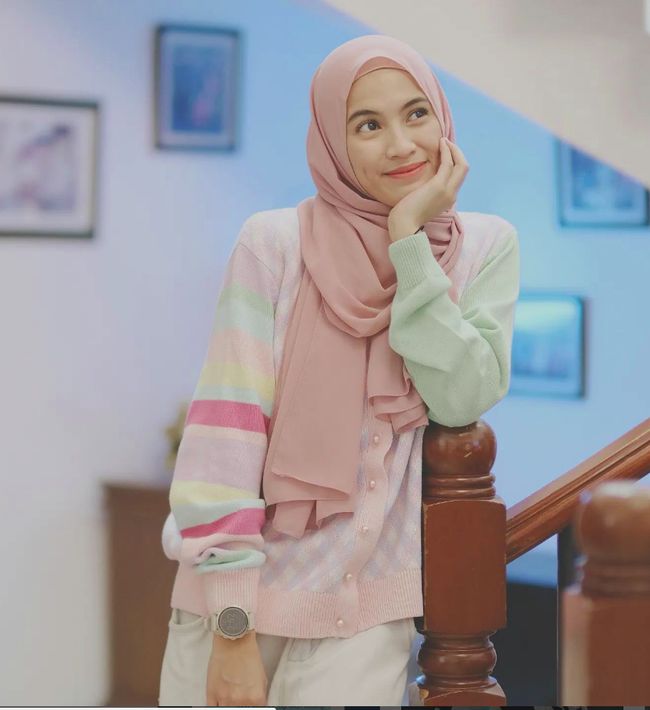 4 Inspirasi Gaya Hijab ala Alyssa Soebandono yang Cocok untuk Acara Bukber