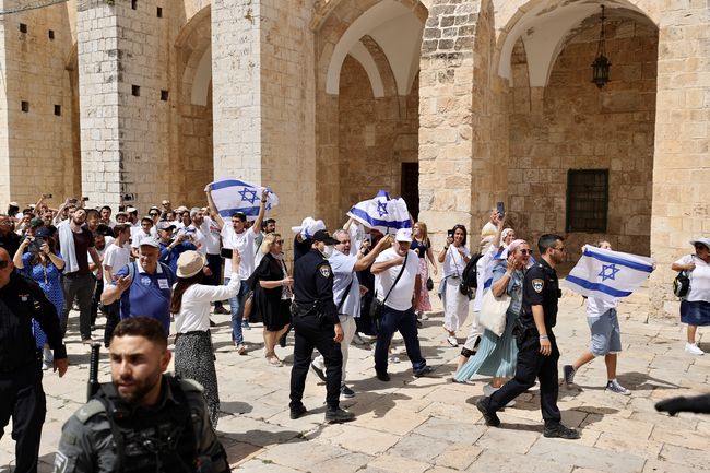 Geng Israel Serbu Al-Aqsa, Serukan Matilah Arab di Hari Yerusalem