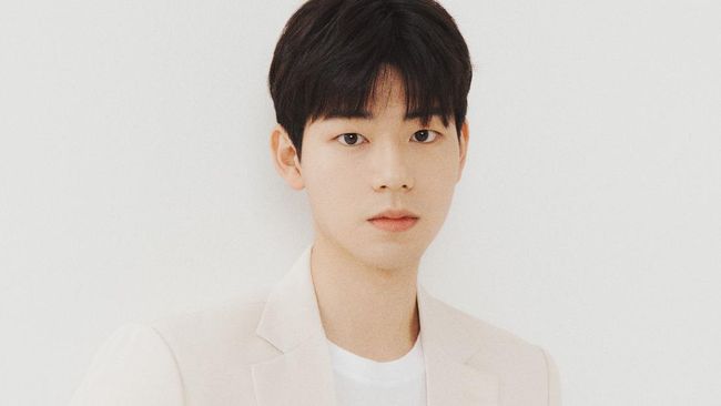 4 Fakta Menarik Bae Hyun Sung, Siswa Teladan Sekaligus 'Papa Muda' di ...