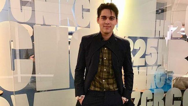 7 Pesona Tampan Maxime Bouttier Eks Prilly Latuconsina Debut Film ...