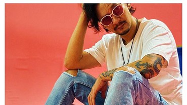 7 Pesona Vincent Rompies Makin Berkarisma di Usia 42 Tahun - Foto 1