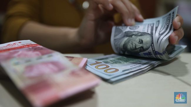 Sentimen dari AS Masih Dominan, Dolar Lanjut Naik ke Rp16.300