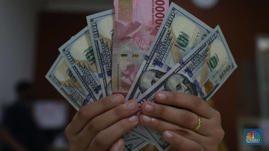 Rupiah Melemah Tipis Jelang Akhir Pekan, Dolar ke Rp 16.485