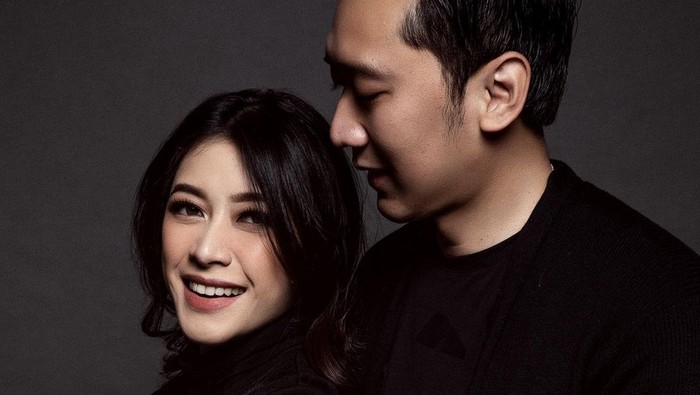Aliya Rajasa dan Ibas Yudhoyono Sambut Kelahiran Anak Keempat Aliya Rajasa dan Ibas Yudhoyono Sambut Kelahiran Anak Keempat