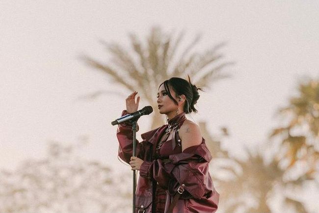 5 Penyanyi Muda Indonesia yang Meraih Sukses dan Terkenal di Luar Negeri