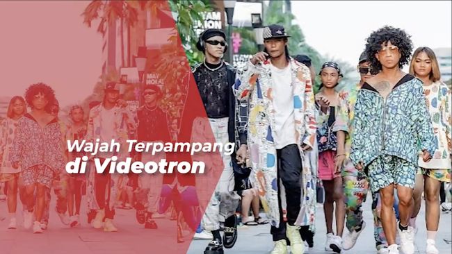 Keren Abis! Gaya Bonge Cs Catwalk Bareng Model Profesional di Kuningan