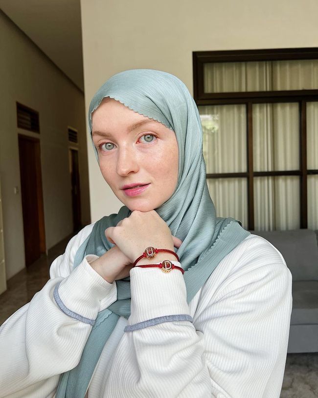 Cerita Bule Rusia Nikah dengan Pria Jawa, Alami Culture Shock Saat ... Cerita Bule Rusia Nikah dengan Pria Jawa, Alami Culture Shock Saat ...