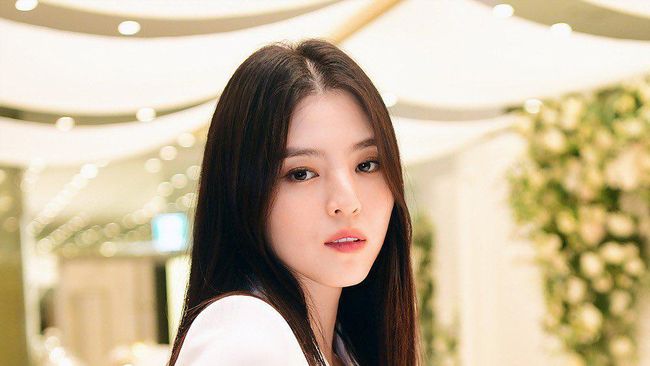 Potret Terbaru Han So Hee di Event Omega Usai Alami Cedera Saat Syuting ...