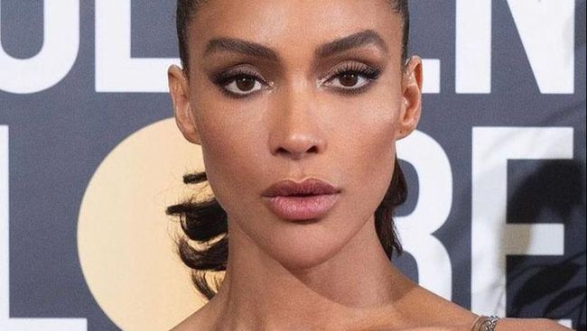 8 Foto Cantik Ines Rau Model Transgender Kekasih Pesepakbola Mbappe