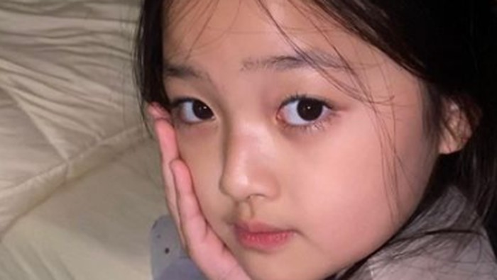 Viral Karena Wajahnya Dijadikan Stiker WhatsApp! Intip Potret Kwon Yuli, Selebgram Cilik yang ...