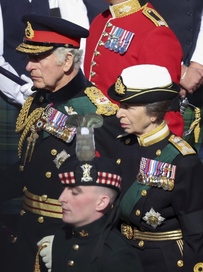 Cetak Sejarah! Putri Anne Jadi Wanita Pertama yang 'Lindungi' Peti Mati ...