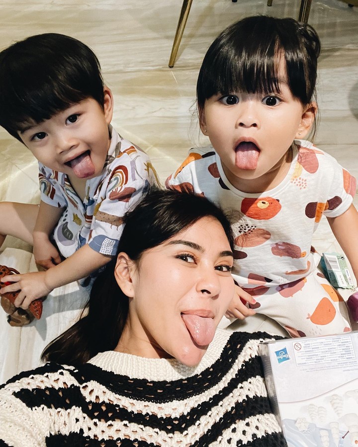 7 Potret Gaya Zayn dan Zunaira Anak Kembar Syahnaz Sadiqah, Bikin Gemas ...