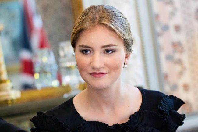 Lihat Tampilan Putri Elisabeth dari Belgia dan Lady Louise Windsor di ...
