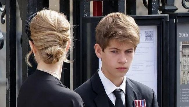 Tetap Harus Bekerja, Ini Kisah Cucu Tampan Ratu Elizabeth II yang Tak ...