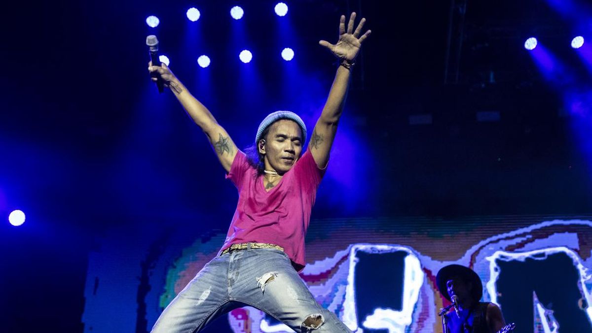 Slank Ubah Lirik Anak Mami saat Manggung: Pergi Pake Pesawat Pribadi