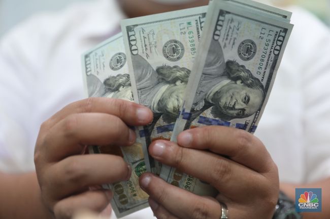 Rupiah Keok Jelang Natal, Dolar Naik Tipis ke Rp16.185