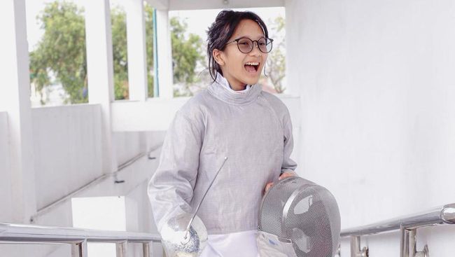 7 Potret Abbey Anak Baim dan Artika Sari Devi yang Jago Olahraga Anggar ...