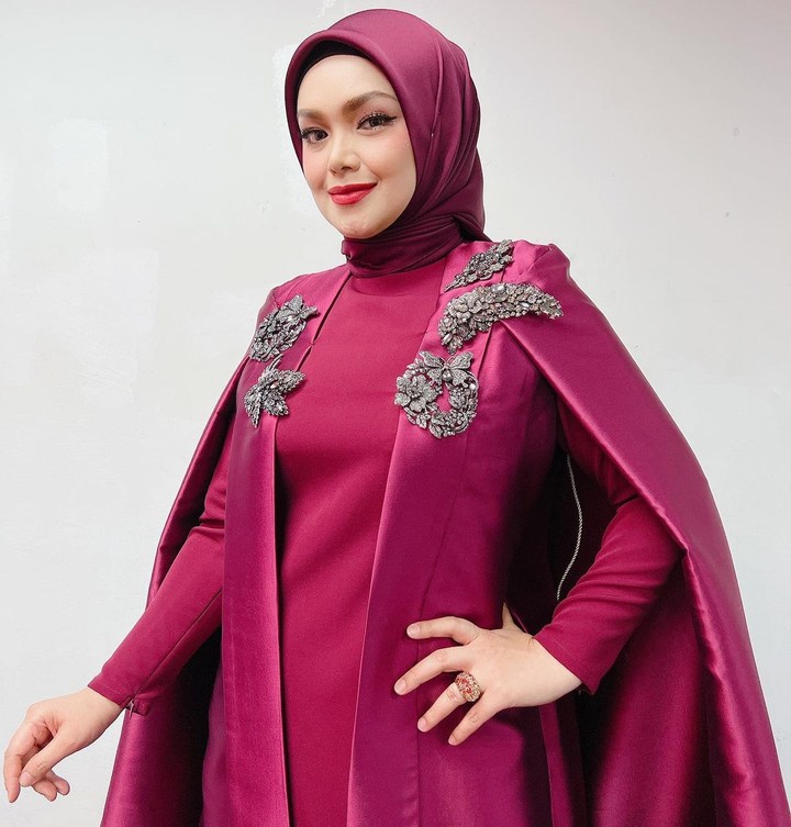 Potret Siti Nurhaliza Selfie Bareng Lee Min Ho, Bikin Netizen Iri - 3