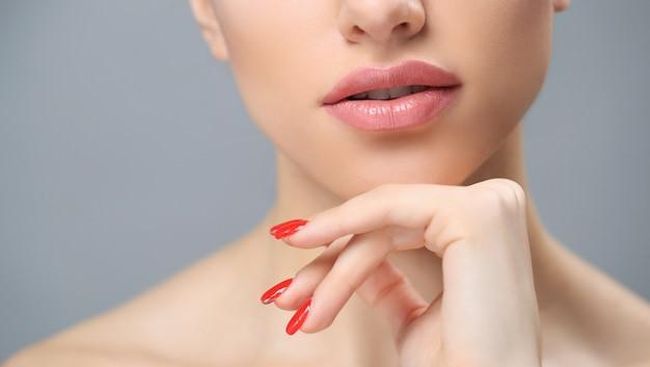 5 Cara Mudah Dapatkan Tampilan Bibir Merah Merona Alami Tanpa Lip ...