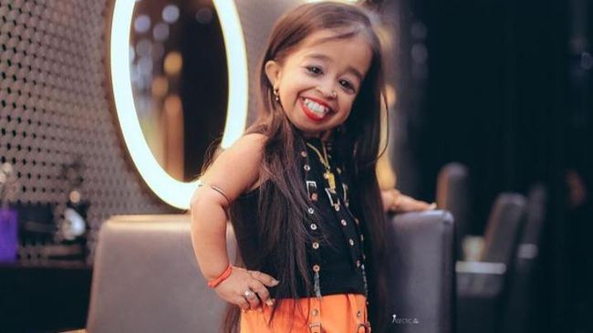 Kisah Perjuangan Jyoti Amge, Perempuan Terpendek Asal India yang Sukses ...