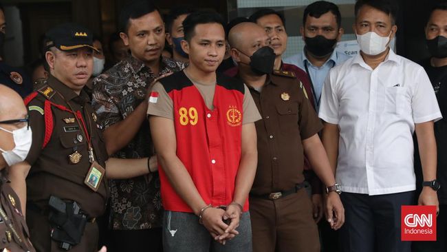 Bharada E Sempat Berdoa Teguhkan Rencana Tembak Brigadir J ... Bharada E Sempat Berdoa Teguhkan Rencana Tembak Brigadir J ...