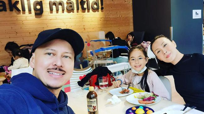 7 Potret Pierre Roland & Putrinya yang Mengidap Diabetes Sejak Umur 3 ...