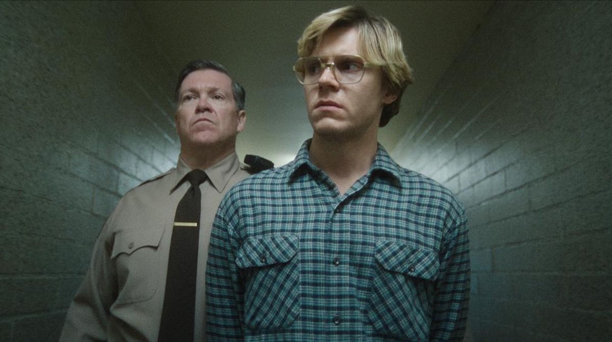 Kreator Berang Netflix Hapus Label LGBT dari Serial Dahmer