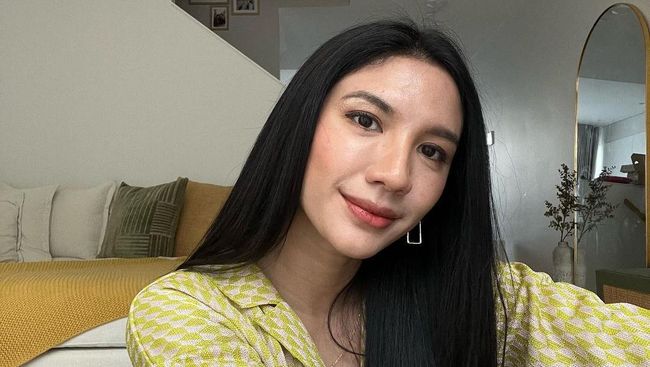 Acha Sinaga Melahirkan Anak Kedua, Langsung Lahap dan Nikmati Sashimi ...