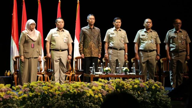 Ingatkan Kolaborasi, Heru Budi Minta ASN Waspadai Banjir Akhir Tahun Ingatkan Kolaborasi, Heru Budi Minta ASN Waspadai Banjir Akhir Tahun
