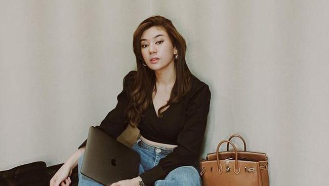 Ini Sosok Aiptu Evin, Polisi Viral yang Dibentak oleh Debt Collector Mobil Clara Shinta