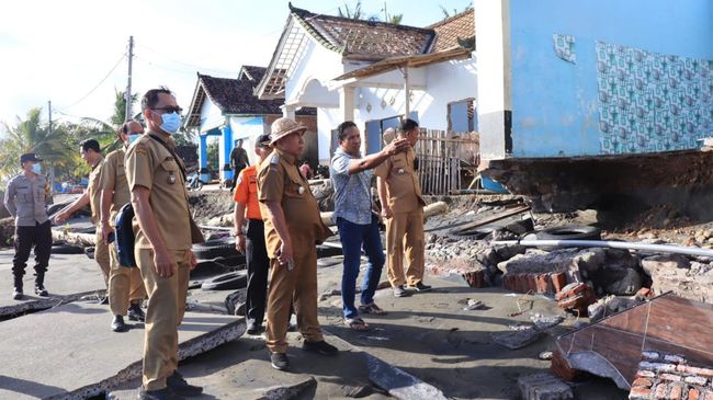 Abrasi di Pesisir Pebuahan Jembrana Bali Rusak 70 Rumah