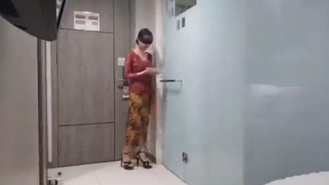 Ini identitas pemeran video seks kebaya merah yang viral di media sosial.