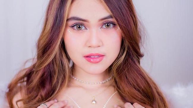 Sosok Indrayani Rusady Selebgram Cantik Eks Kekasih Rey Mbayang