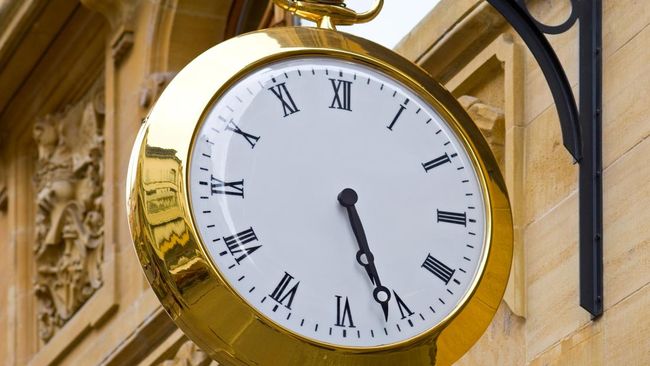 Angka Romawi: Daftar Angka, Cara Mudah Menuliskan & Contoh Soal