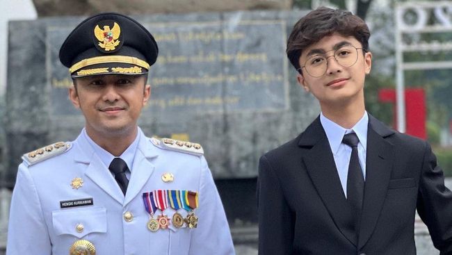 7 Potret Gantengnya Anak Hengky Kurniawan yang Curi Perhatian Netizen ...