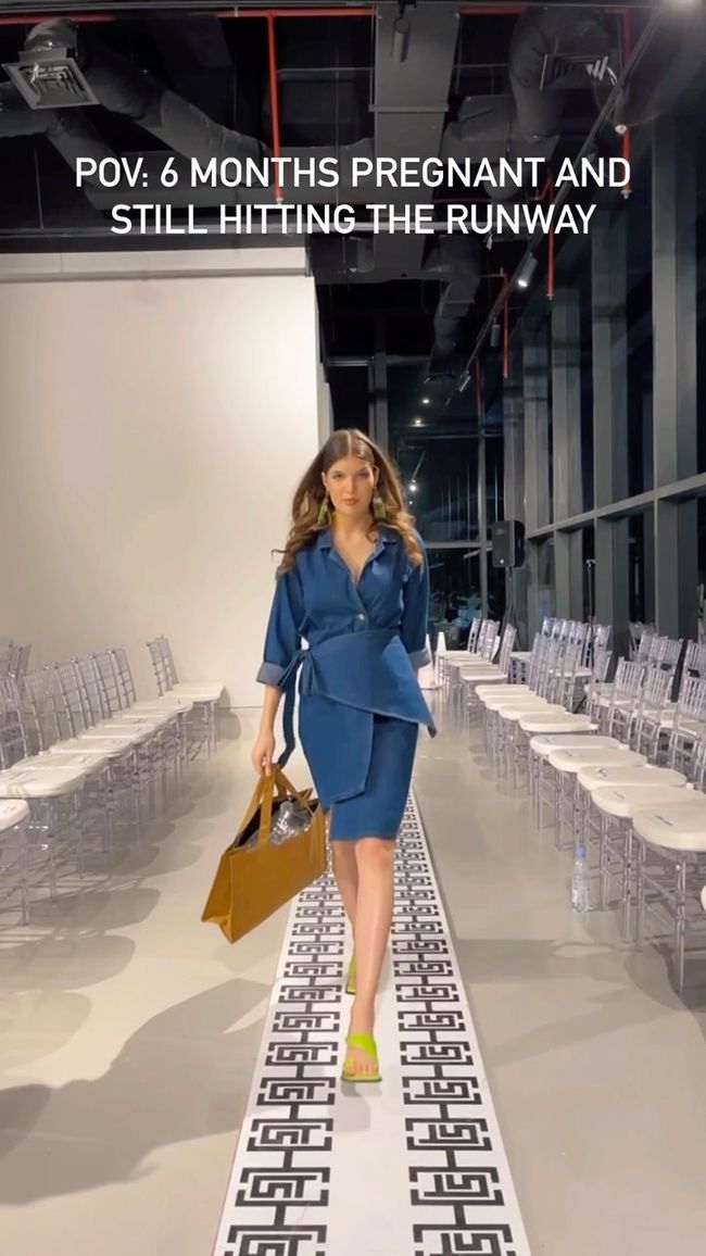 Mikaila Patritz Hamil 6 Bulan tapi Tak Terlihat saat Jalan di Catwalk ...