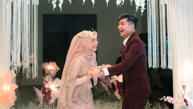 Kakak Bicara soal Isu Keretakan Rumah Tangga Ria Ricis dan Teuku Ryan Kakak Bicara soal Isu Keretakan Rumah Tangga Ria Ricis dan Teuku Ryan