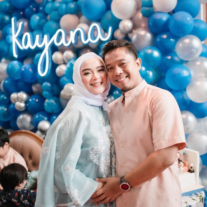 7 Potret Kehamilan Sheza Idris, Makin Senang Dandan dan Ngidam Naik ...