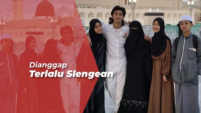 Dandan Ala Rocker Saat Umrah, Abidzar Al-Ghifari Banjir Kritikan Dandan Ala Rocker Saat Umrah, Abidzar Al-Ghifari Banjir Kritikan