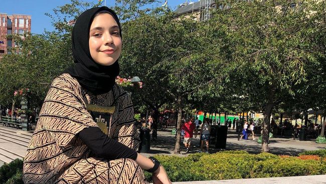 7 Potret Isabel, Anak Gadis Ayu Azhari yang Cantik Berkerudung & Pintar ...