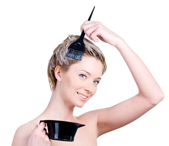 Beauties Perlu Tahu, Ini Do's and Don'ts Mewarnai Rambut Sendiri di Rumah!