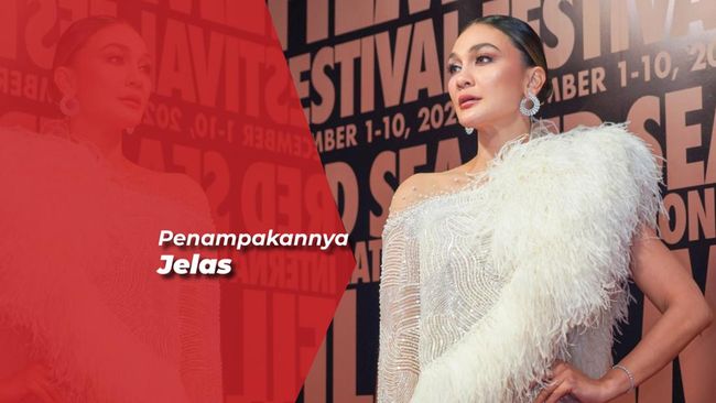 Serem Banget Luna Maya Ditemani Sosok Hitam Saat Foto Selfie Di Lift